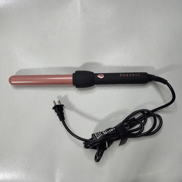 Foxibae | Hair | Foxybae 25mm Curling Wand Rose Gold Barrel Model ...